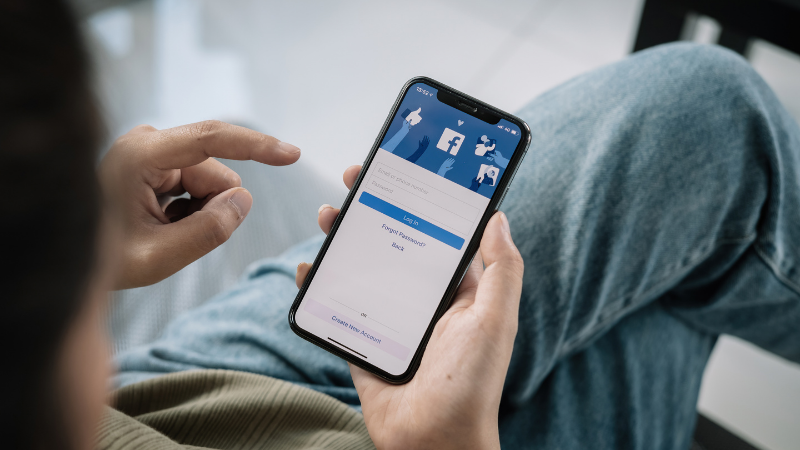 Facebook Fundraising: A Complete Guide for Nonprofits